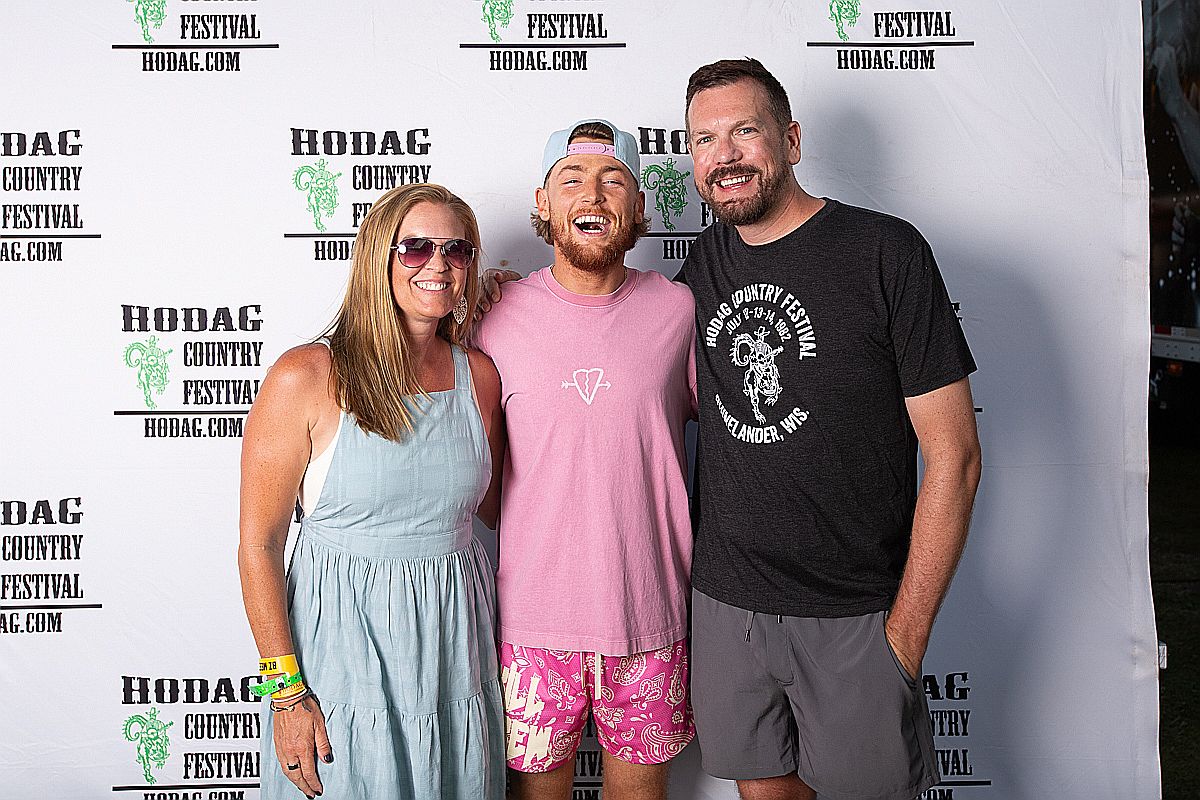 Bailey Zimmerman – HODAG COUNTRY FESTIVAL